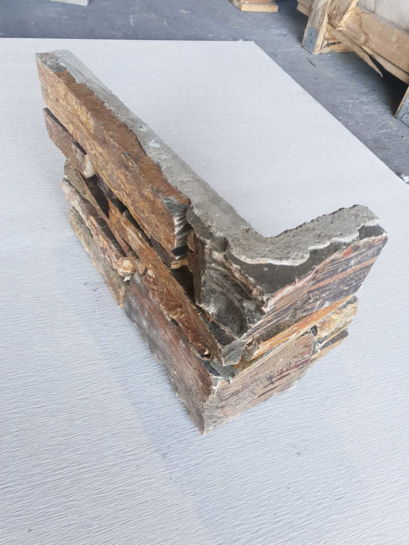 Multi Slate Z Stone Corners|Kellaway Building Supplies